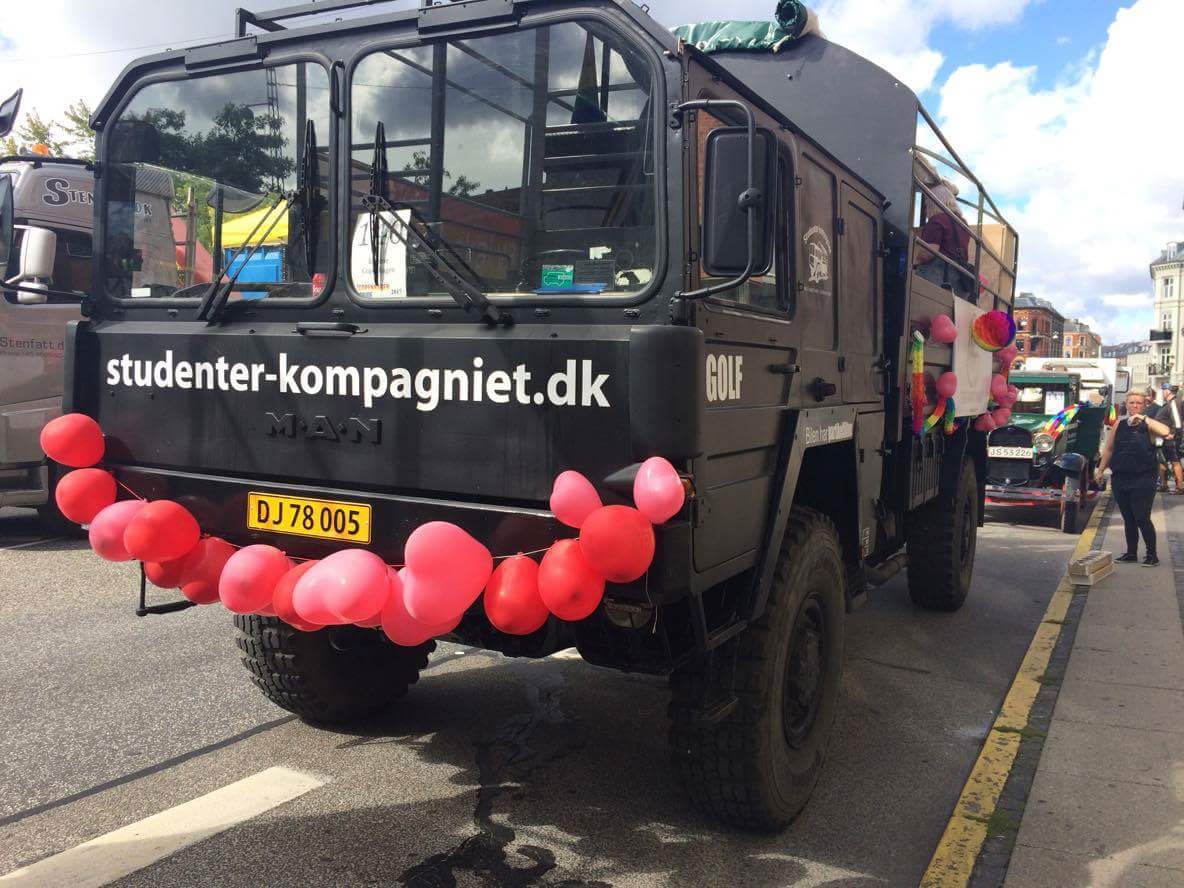 Lastbil til studenterkørsel – Studenter Kompagniet